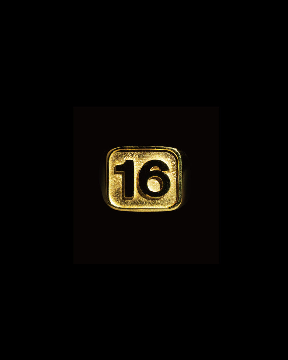 16 Signet Ring Gold | – 16(Sixteen)
